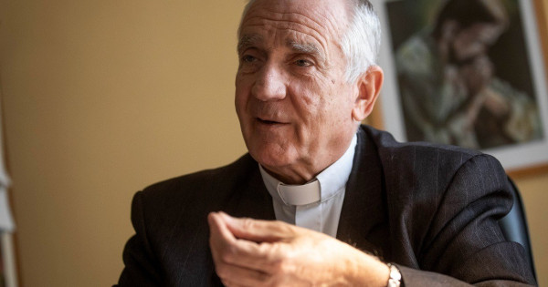 vehir.hu - Sokan megijednek a paptól a kórházban, pedig lehet, hogy ...